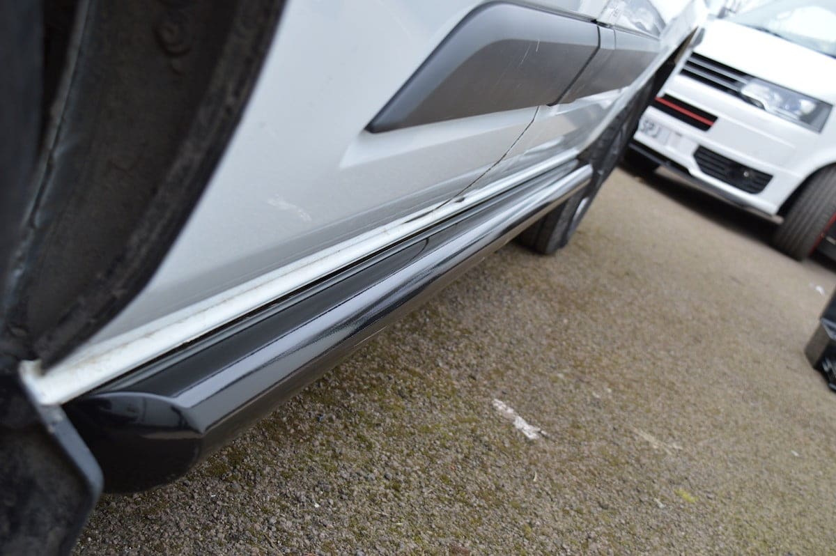 Transit Custom Gloss Black Streamline Sidebars & 42mm Gloss Black Roof ...